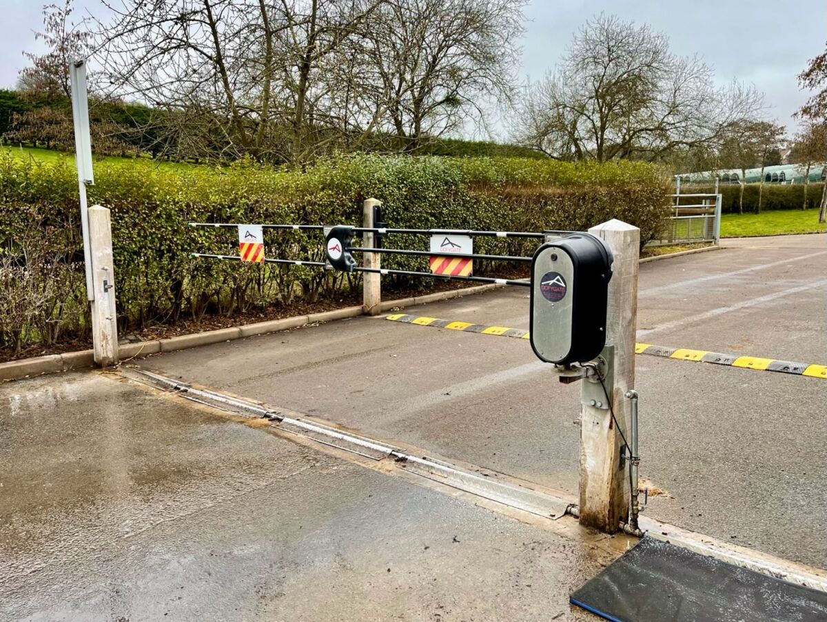 Electric Farm Gates - The Ultimate Guide from Dofygate